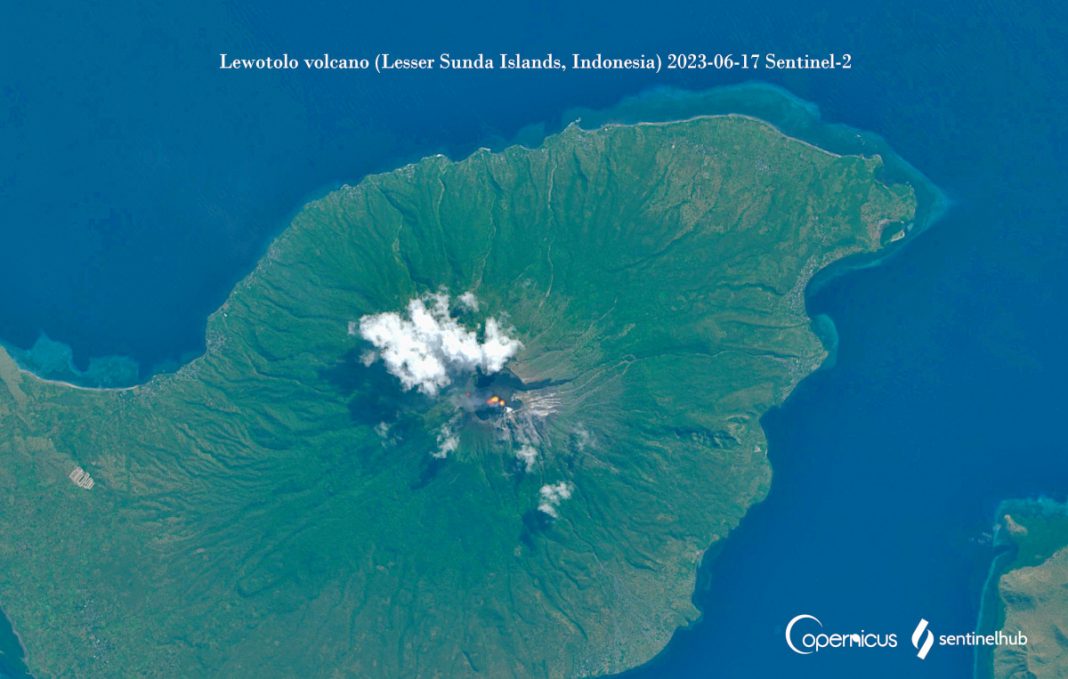 Volcán Lewotolo registra una explosión estromboliana en las Islas ...